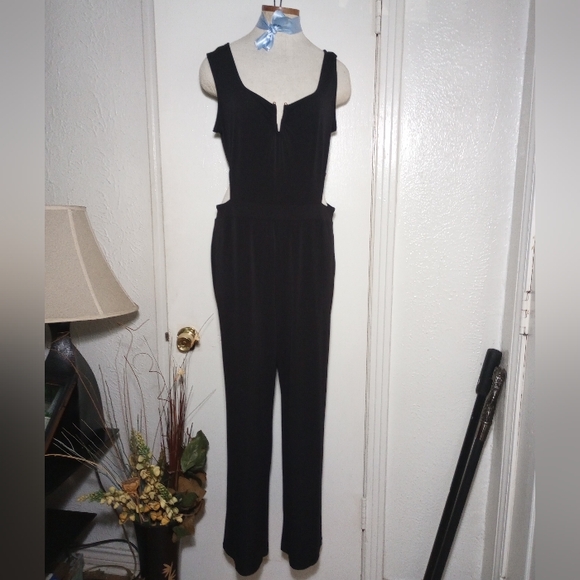 BOLD elements | Pants & Jumpsuits | Bold Elements Cut To Curve Black ...